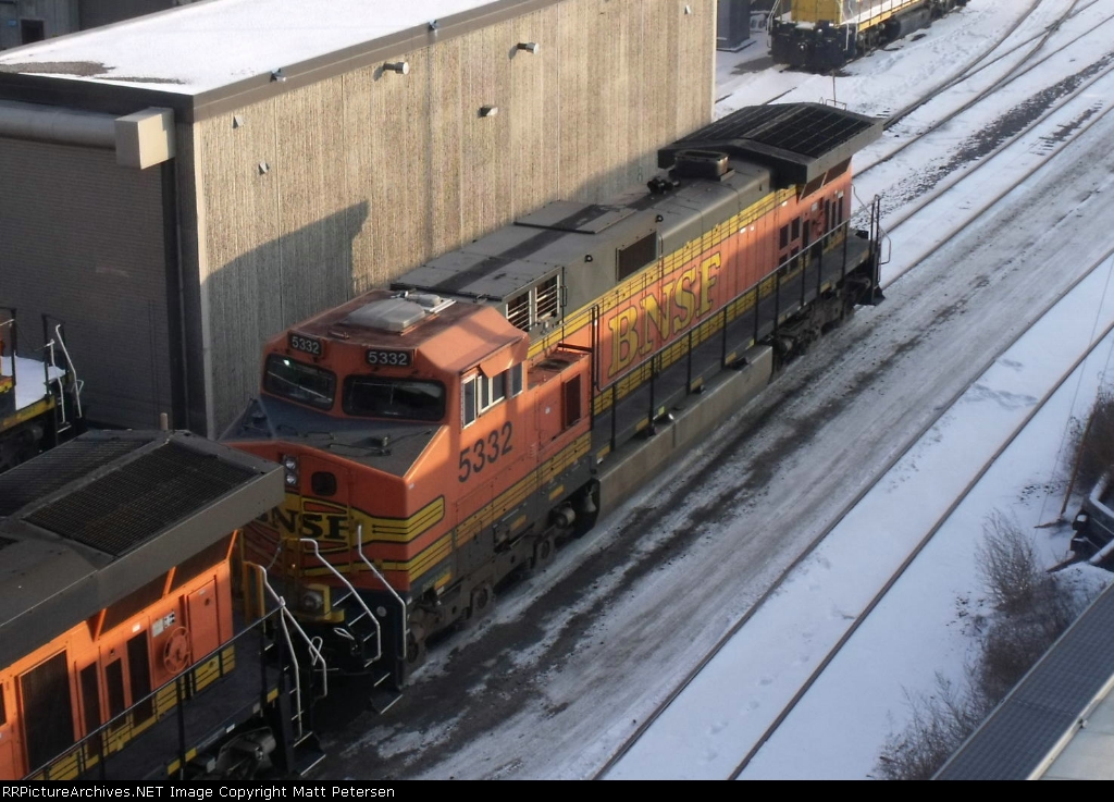 BNSF 5332